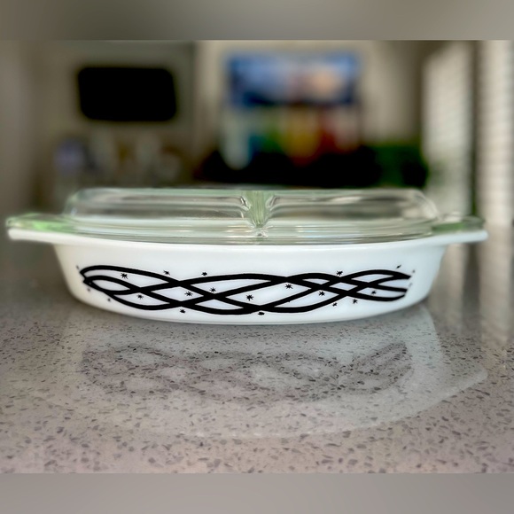 Pyrex | Dining | Vintage 958 Pyrex Serving Dish Wlid | Poshmark